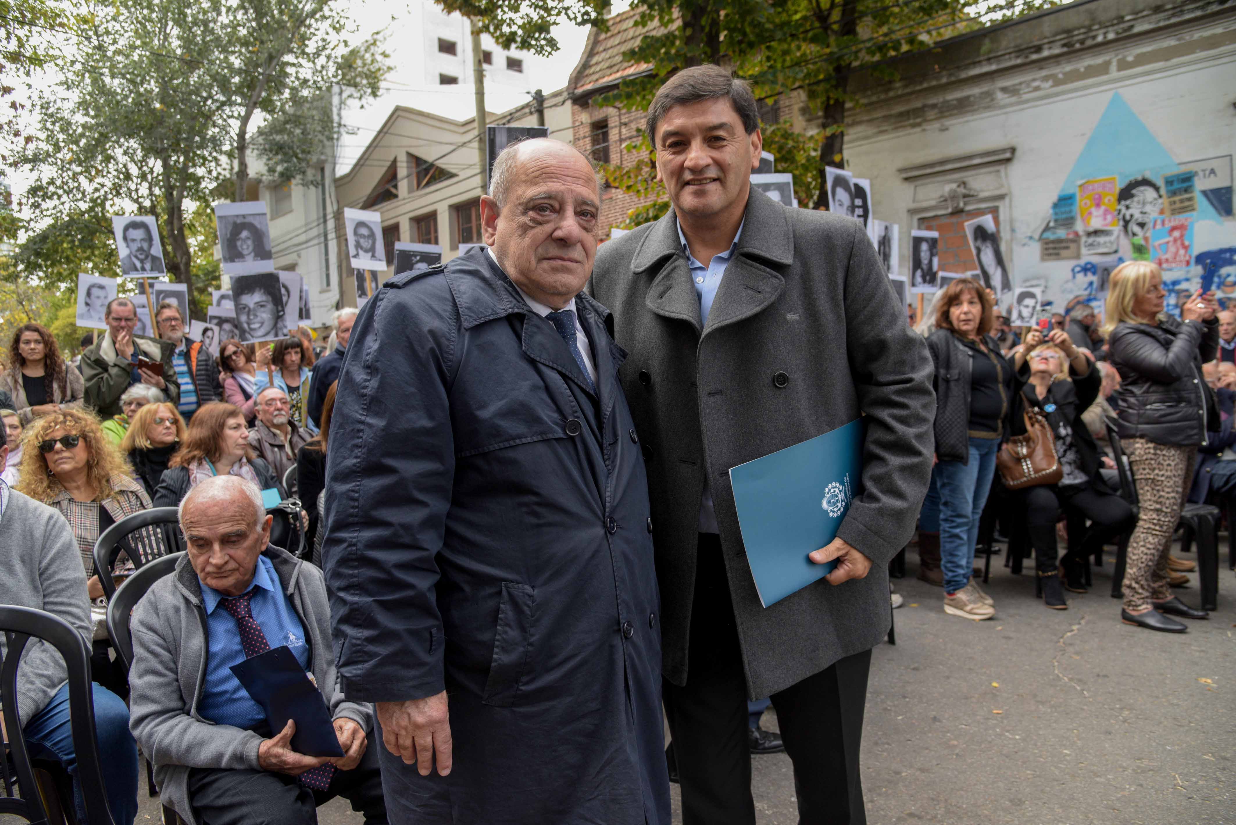 El Intendente Arroyo participó del centenario del emblemático colegio ... El Intendente Arroyo participó del centenario del emblemático colegio ...