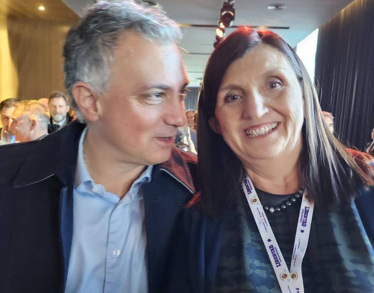 Dante Gebel sigue robándole concejales a Milei y vuelven las críticas ...